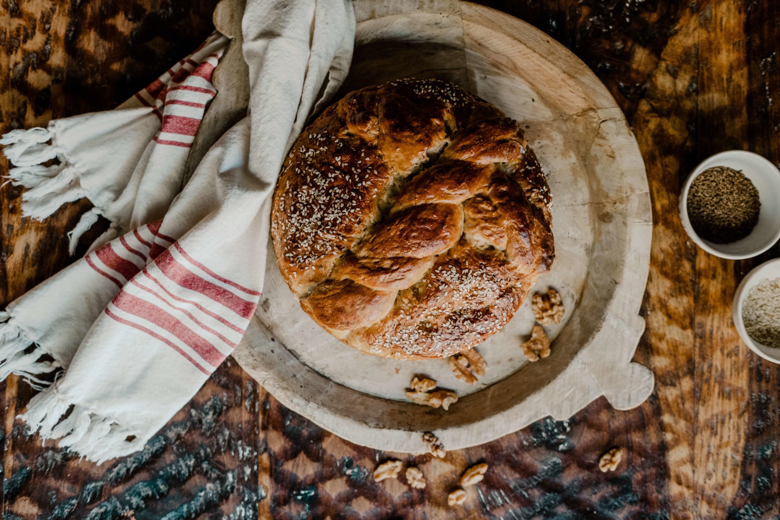 3 Traditional Christmas Bread Recipes - The Bend Magazine