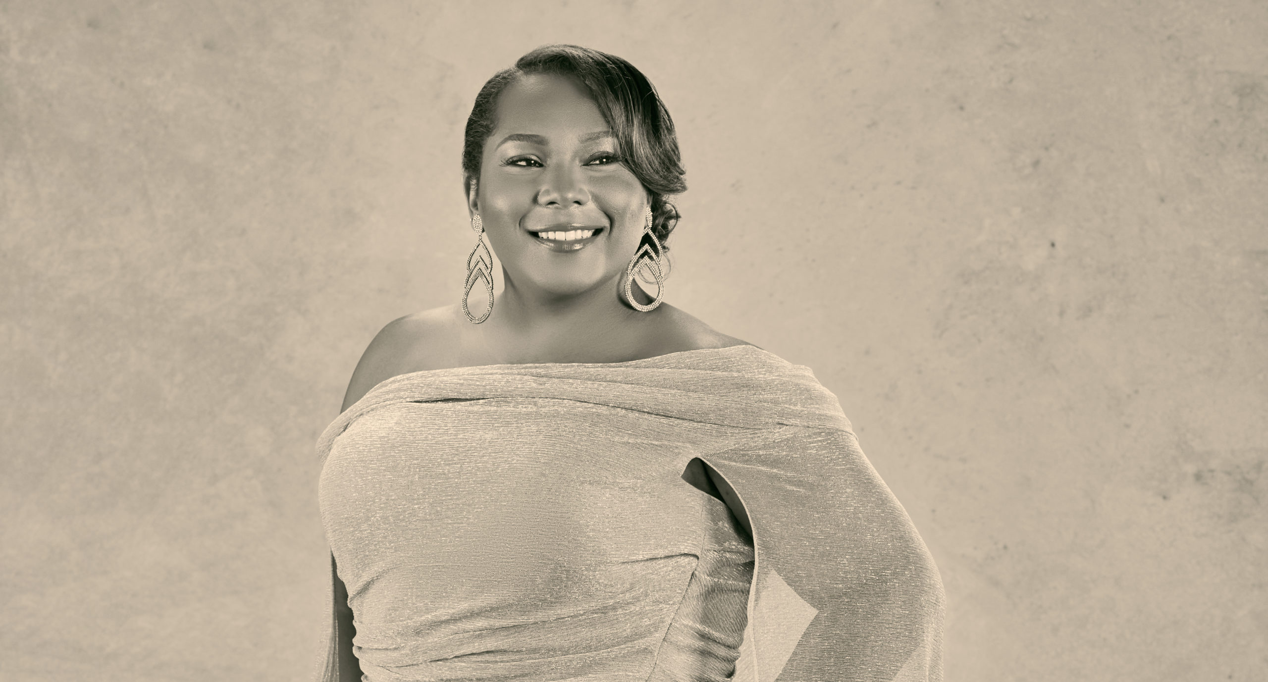 HER: Rochelle Lowery, Entrepreneur - The Bend Magazine